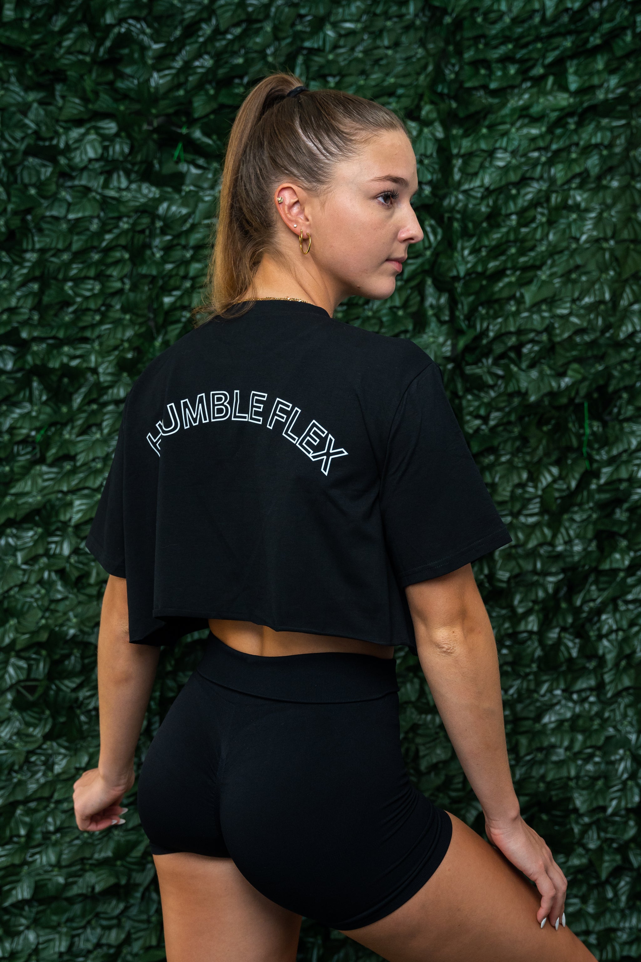 HUMBLE FLEX Black Independent Crop Tee